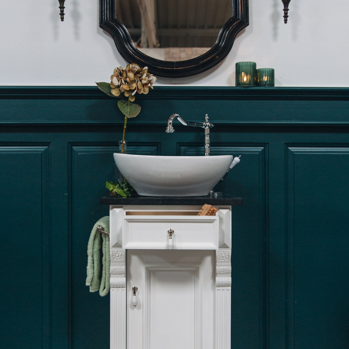 Small washbasins up to 59 cm – Land & Liebe