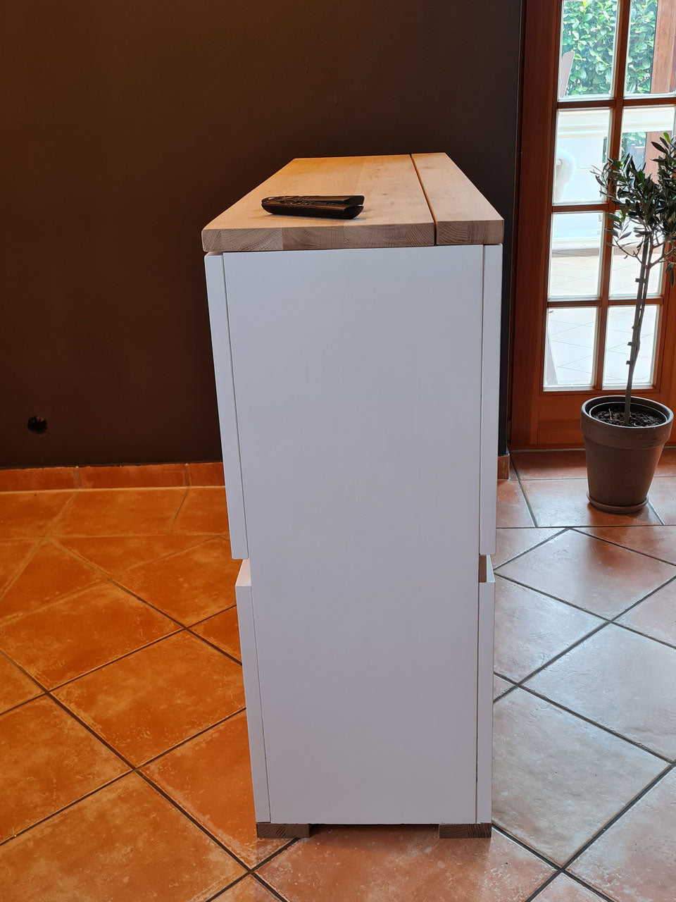 "Montray": Sideboard mit TV Lift, elektrisch – Land & Liebe